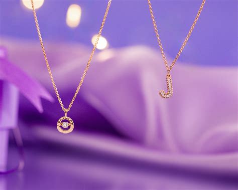 Lightweight Gold Necklaces Must Buy At Caratlane