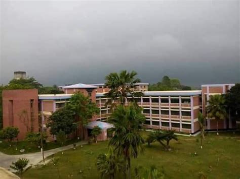 Central Library Of Hstu