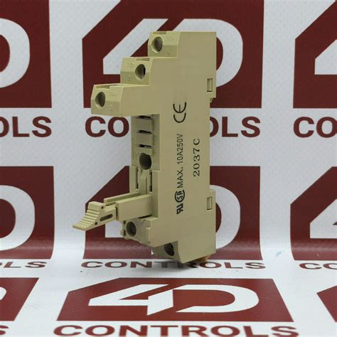 P2rf 05 E Omron Relay Base Socket 250vac 10a