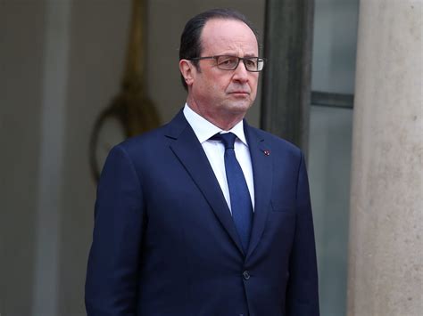 OUPS Après le scooter c est l avion qui met François Hollande en danger Closer