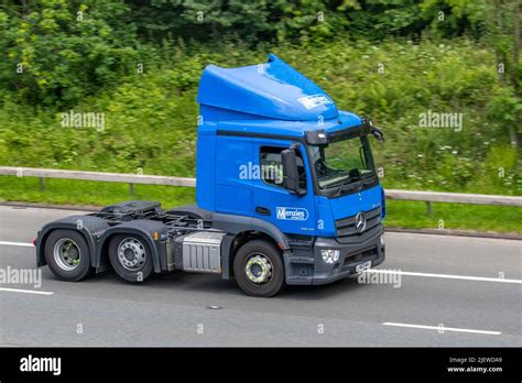 Menzies Distribution 2019 Blue Mercedes Benz Actros 10677cc Tractor