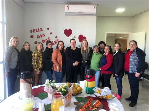 Bancada feminina da Câmara prestou homenagem ao Dia das Mães Guia Tuparendi