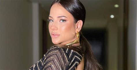 Gabi Martins Exibe Curvas Esculturais Em Cliques De Biquíni Perfeita