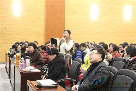 北京大学黄季焜教授来我院作专题报告 内蒙古农业大学经济管理学院