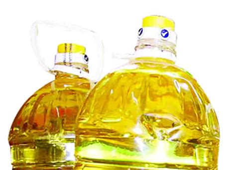 বাড়তি দামেই বিক্রি হচ্ছে চিনি ও তেল