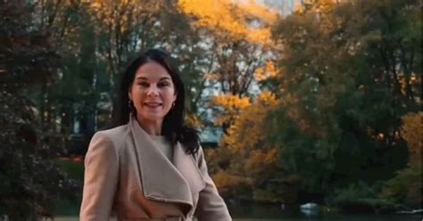Annalena Baerbock Löst Mit Neuem New York Video Begeisterung Aus Sehr