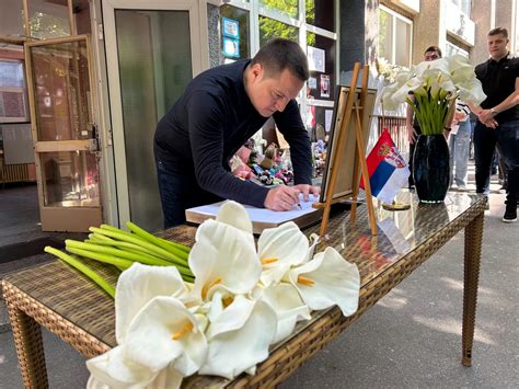 Телевизија 24 Српскиот министер за образование си поднесе оставка