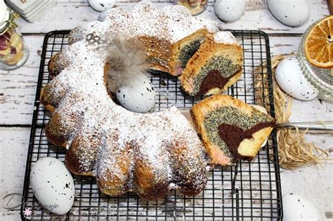 Przepis na Kolorowa babka na białkach Tulipan z makiem Di gotuje
