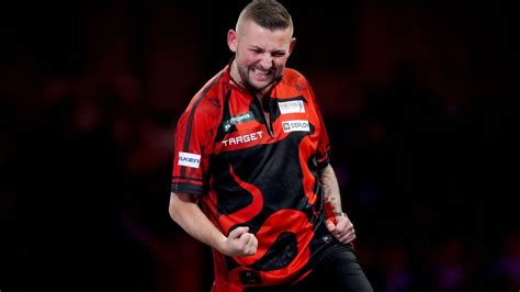 World Darts Championship Nathan Aspinall Into Quarterfinals Could