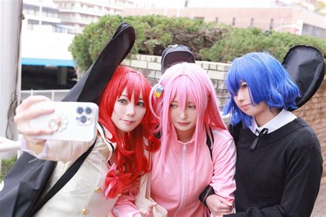 なのく321 💙⛓ 🐝 On Twitter 【コスプレ】ぼざろ 「リョウ先輩！一緒に写真撮りましょ♡あっ！ほら！ひとりちゃん