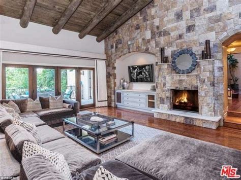 Nick Lachey And Wife Vanessa Are Selling Their Encino Home