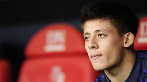 Mesut Özil den Arda Güler yorumu Tarih yazacak ama önce sabır