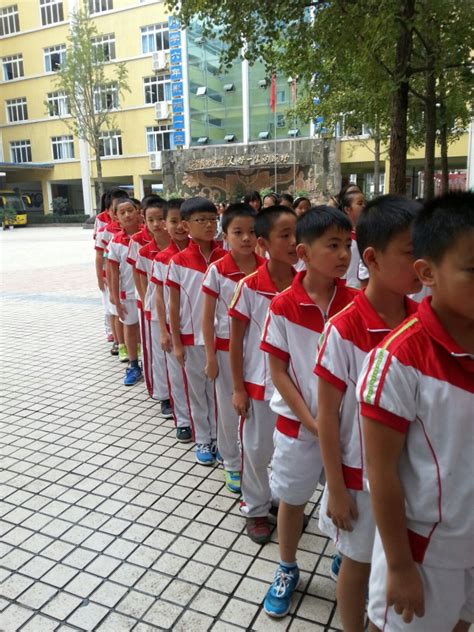 我是艺校好孩子乐山艺术实验学校