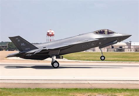 15-5175 • f-16 photography