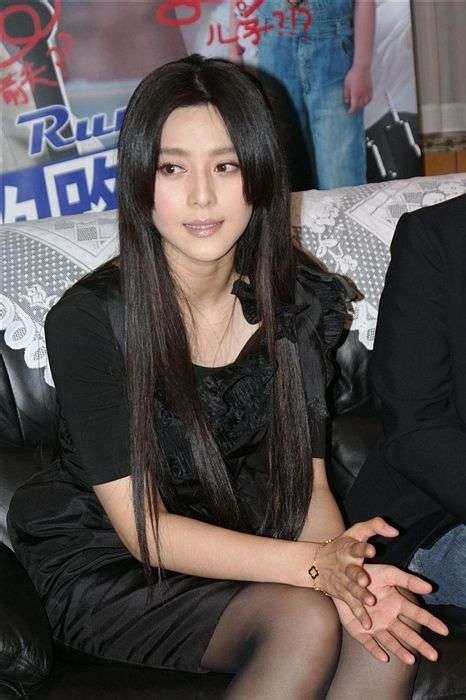 盘点女明星黑丝网袜照 张柏芝李湘黑丝遇咸猪手 18 娱乐 人民网