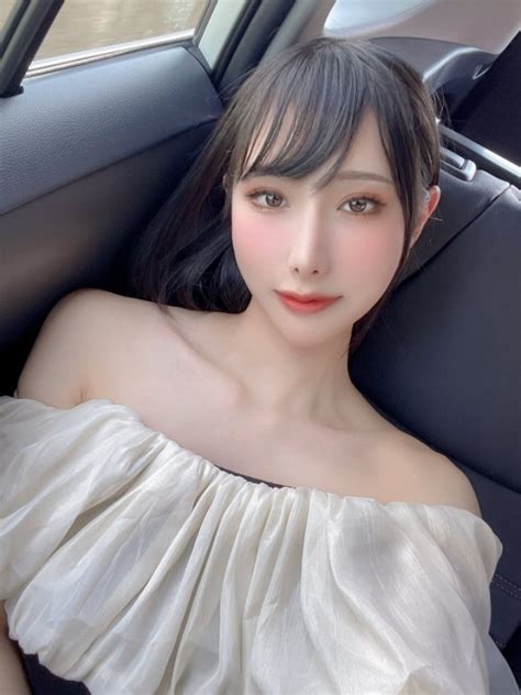 페이커한테 소액 도네 여러번 했다가 카드 정지 당한 대만 코스프레녀 촬스의 이슈와 유머