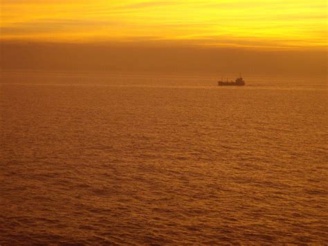Tramonto Sul Mar Giallo Turisti Per Caso