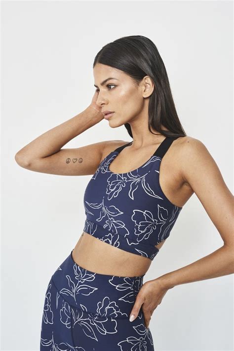 Delilah Sports Bra M Active Wear For Women Activewear Print Fashion