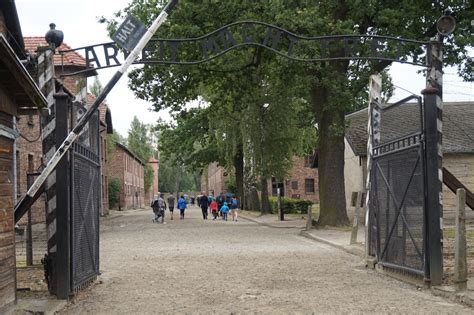 아우슈비츠 제1수용소 입구 오마이포토