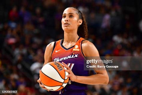 Skylar Diggins Photos Photos And Premium High Res Pictures Getty Images