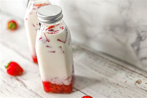 Korean Strawberry Milk Recipe Maya Kitchenette