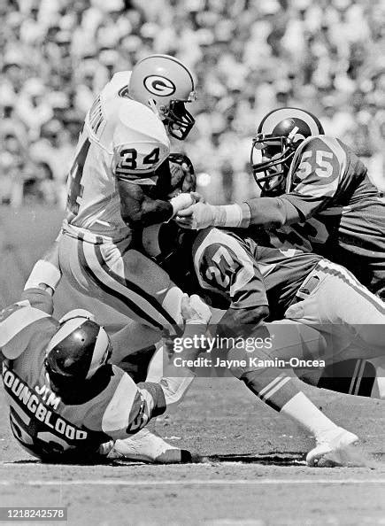 Terdell Middleton Of The Green Bay Packers Carries The Ball Before He News Photo Getty Images