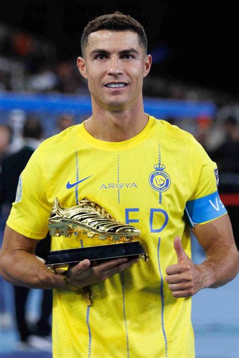 Cristiano Ronaldo Es El «nuevo Rey De Arabia Saudí Tras Levantar La