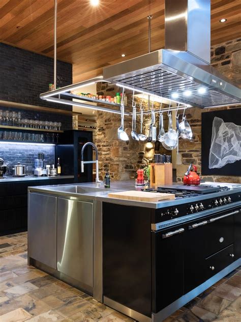 Luxury Rural Home Owned By Model Rachel Perrin Bought By Bruce Dixon