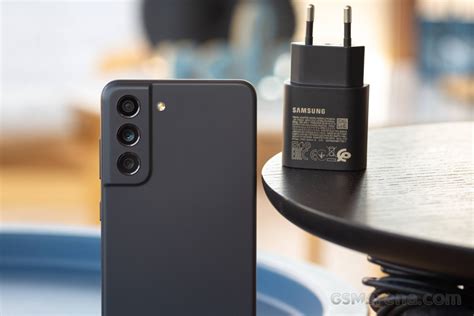 Samsung Galaxy S21 FE 5G Review Display Battery Life Charging Speed Speakers