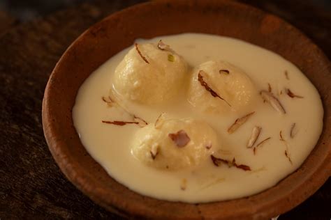 Rasmalai Samosa Singh