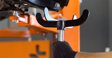 How To Change Rear Suspension Lower Trailing Arm On SKODA Octavia II Combi Z Replacement Guide