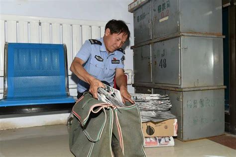 管得最宽的片警宝音德力格尔 搜狐大视野 搜狐新闻