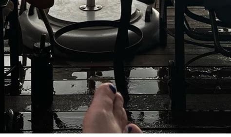 Dave Holmess Feet