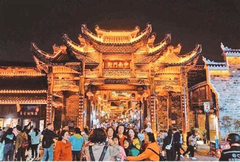 中南门历史文化旅游区游人如织 铜仁网
