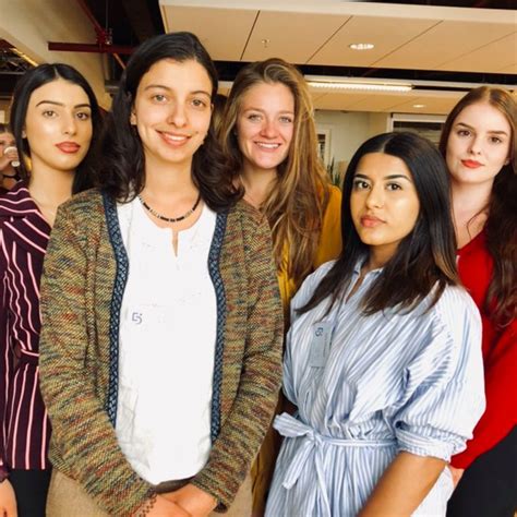 Volkskrant Elske Doets Trekt Vrouwen Persoonlijk De Apenrots Op