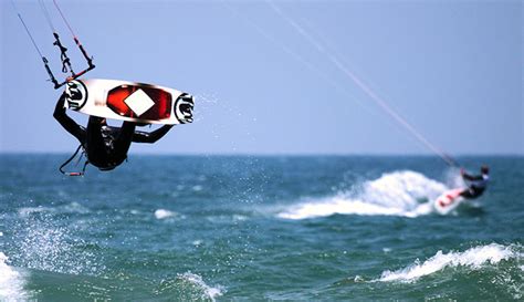 Kitesurfing Vs Kiteboarding Comparison Guide Globo Surf