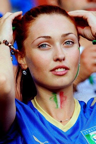 Pin En 👩 Football Fans