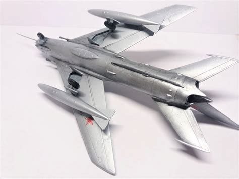 МИГ-19 — Каропка.ру — стендовые модели, военная миниатюра