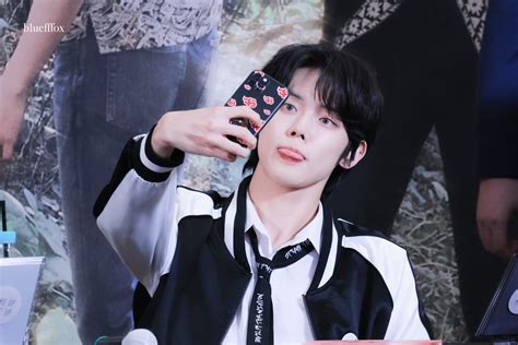 팡 On Twitter 230206 엠투유 공개팬싸 연준 Yeonjun 머리 쇽쇽 정리하구 셀카 쨔쟌