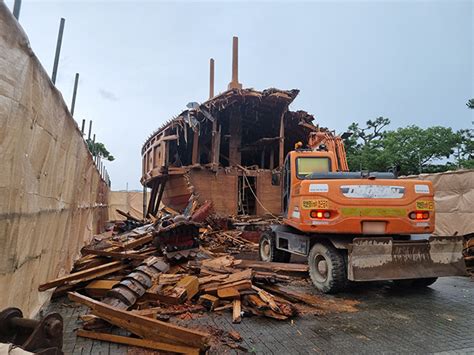 경남신문 용머리 ‘쿵… 짝퉁 거북선의 마지막 절규