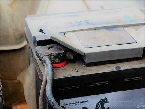 Uhapšen zbog krađe akumulatora koji su napajali signalizaciju na auto