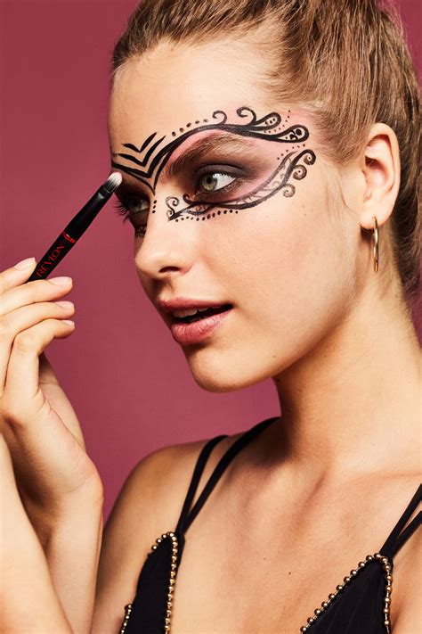 Eye Makeup For Under Masquerade Mask Saubhaya Makeup