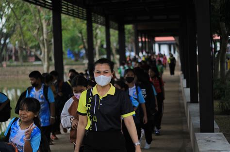วันศุกร์ ที่ 3 กุมภาพันธ์ โรงเรียนโชคชัยพรหมบุตรบริหาร
