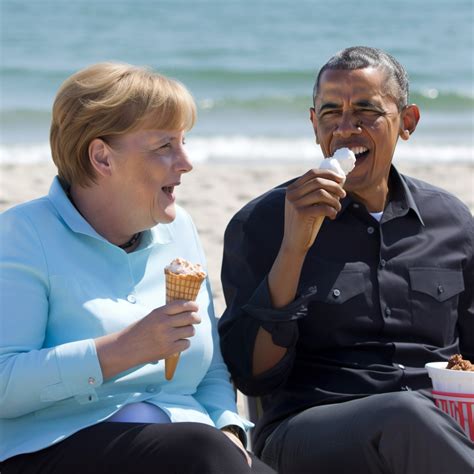 Geniessen Merkel Und Obama Ein Glacé Am Strand Ki Macht Täuschend Echt