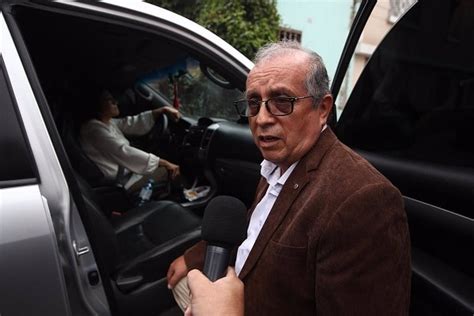Conocidos De Nicanor Boluarte Son Cuestionados Por Falsificación La Razón