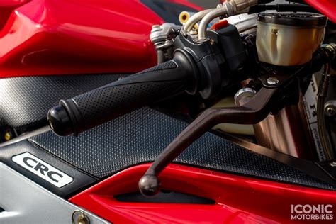 Seven Mile 2000 Mv Agusta F4 750 S Can Teach You The True Meaning Of