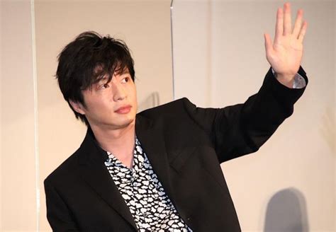 田中圭、舞台挨拶で号泣！山田裕貴も「圭さんが泣いているところ、見たことない」ともらい泣き画像3945 最新の映画ニュースなら