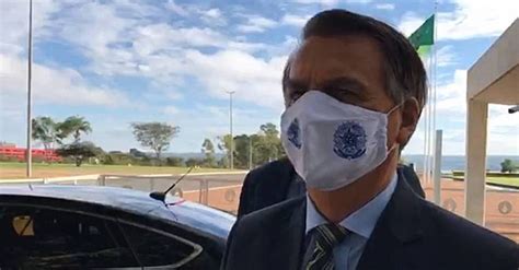 Quem é De Direita Toma Cloroquina Quem é De Esquerda Toma Tubaína