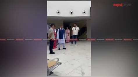 पूर्वयुवराज पारस अस्पताल भर्ना भेट्न पुगे परिवार Youtube