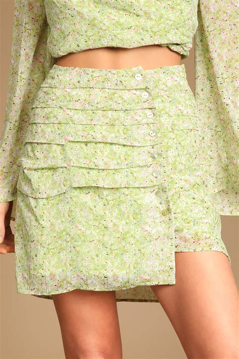 Green Floral Skirt Pleated Mini Skirt Button Front Skirt Lulus
